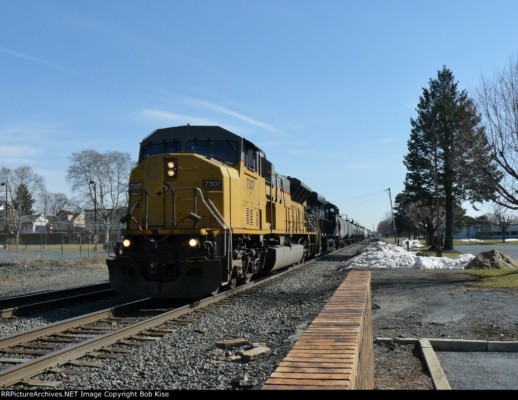 The 19G west on 2 at 10:10 a.m.